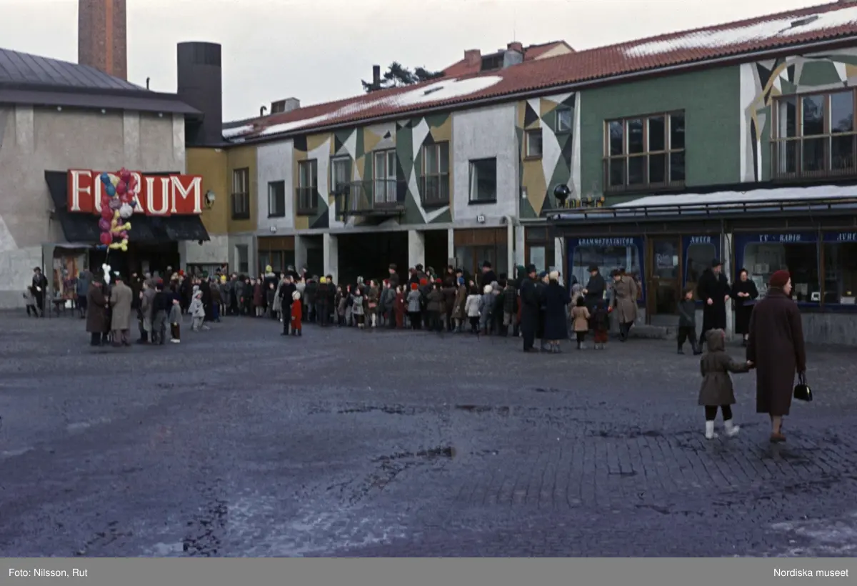 Årsta centrum, biografen Forum -Nordiska museet / DigitaltMuseum