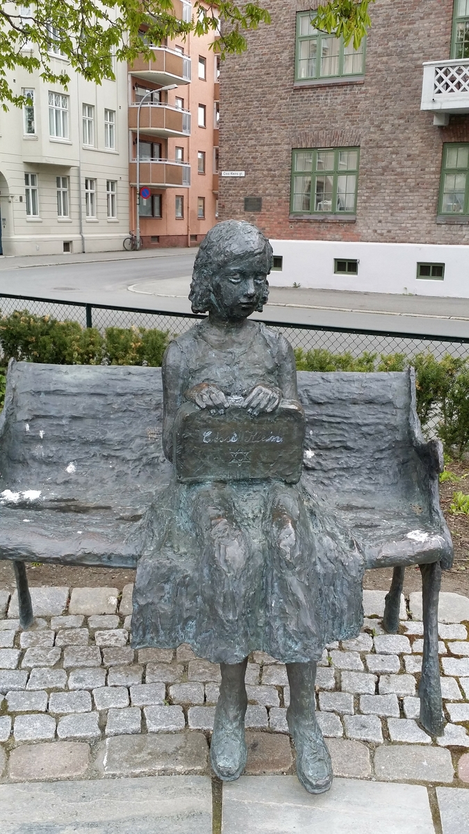 The Cissi Klein Statue - DigitaltMuseum