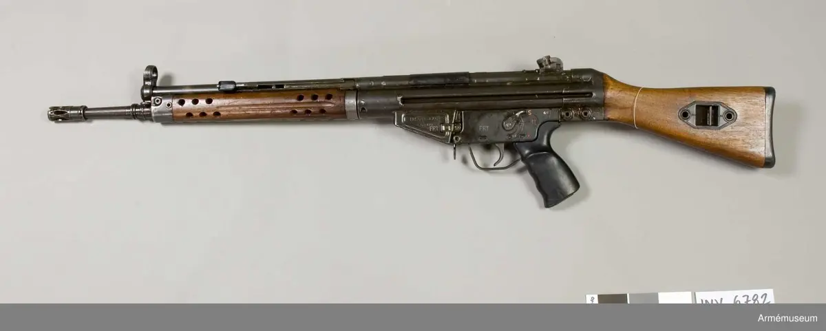 Automatkarbin fm/1963 -Armémuseum / DigitaltMuseum