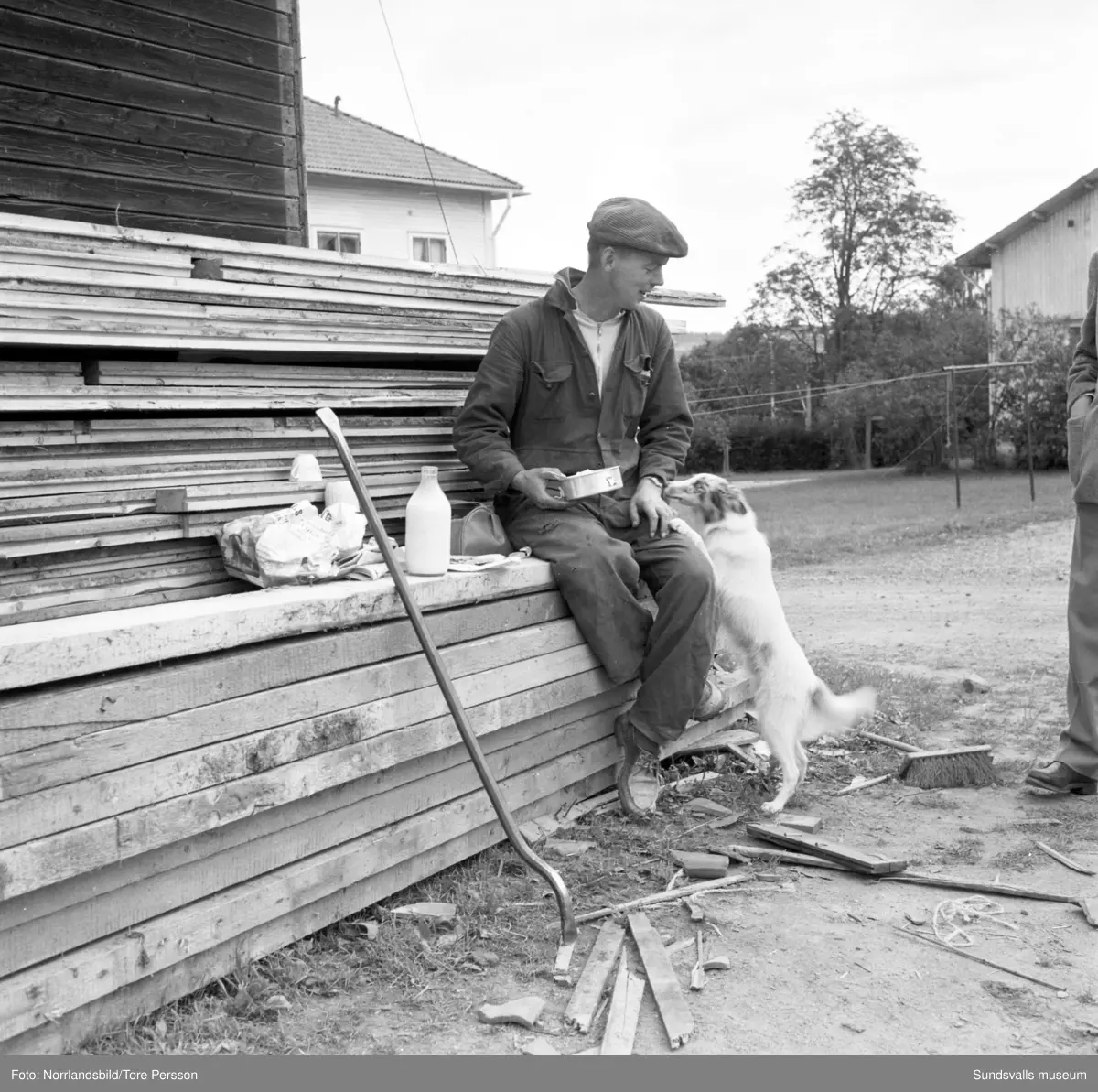 Markplanering för nybygge invid gamla Bruksgården i Sund. De gamla ...
