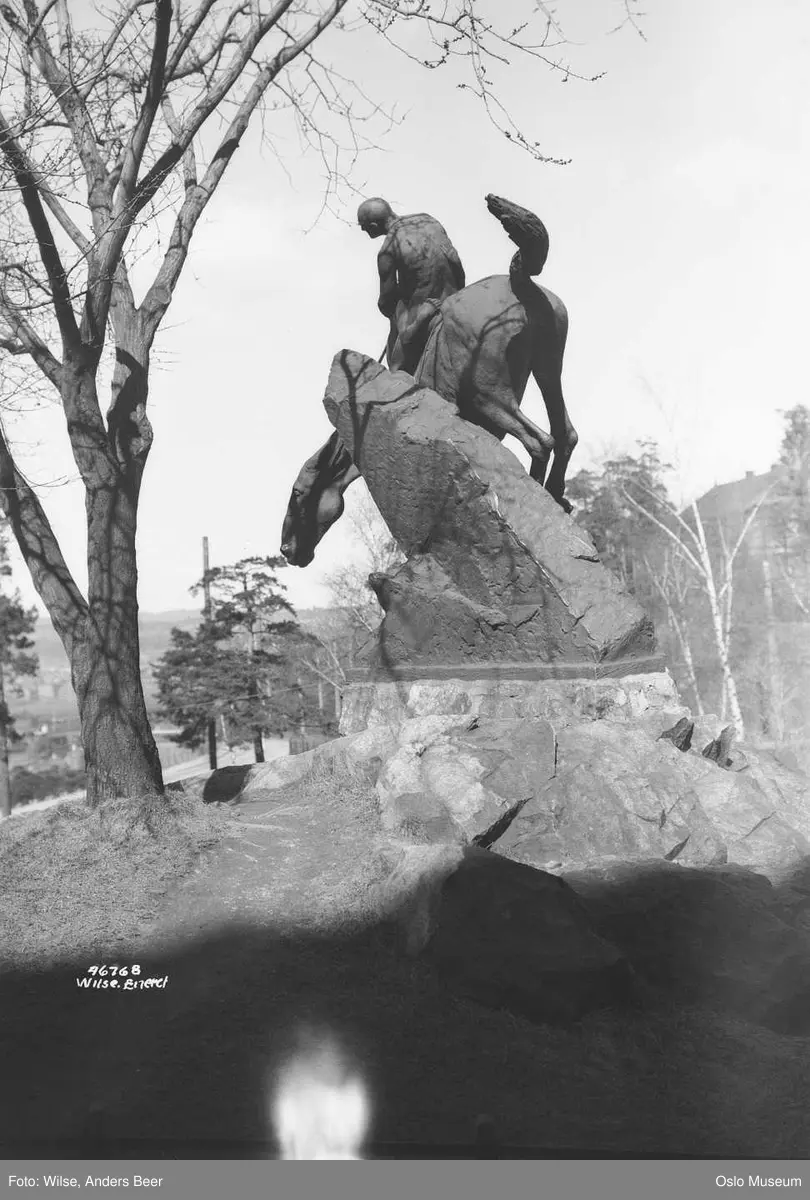 Helhesten ved Sjømannsskolen. -Oslo Museum / DigitaltMuseum