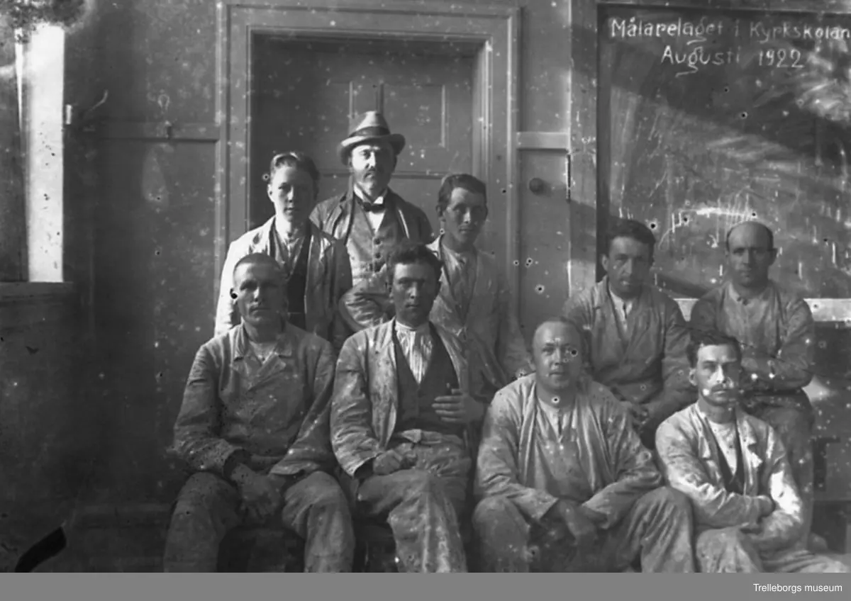 Målarmästare Månsson och hans gesäller i Kyrkoskolan år 1922. 1:a raden ...