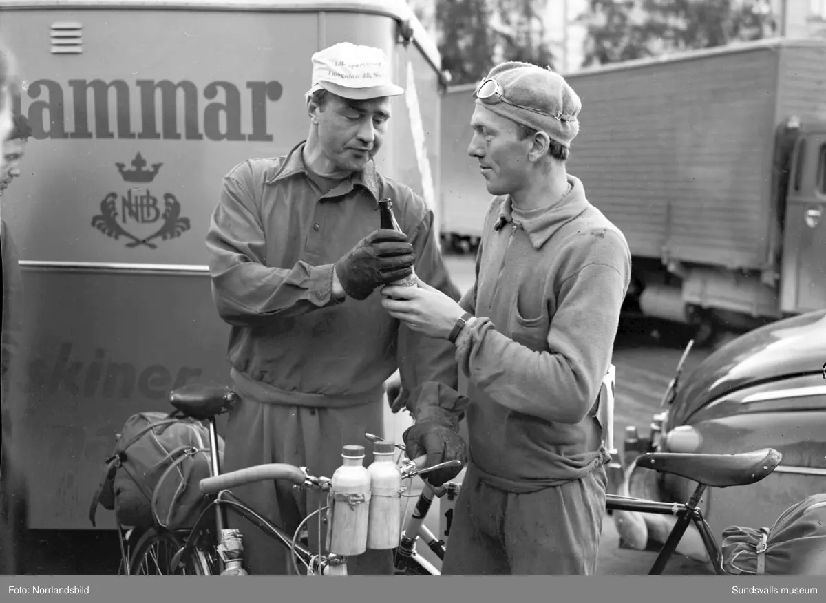 Bilder från Sverigeloppet på cykel, med start på Nytorget. -Sundsvalls ...