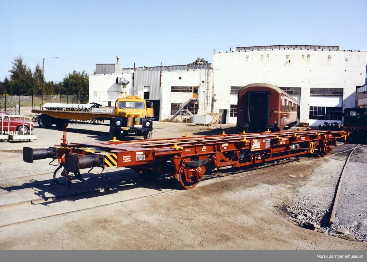 NSB containervogn litra Lgjs nr. 440 4189 ved levering fra Strømmens ...