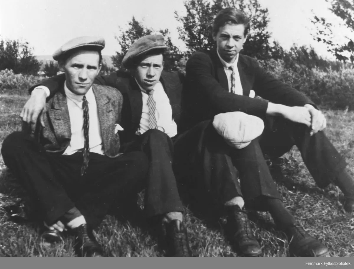Tre unge menn; Andreas Peder Stahl, Johan Petter Store og Fredrik ...