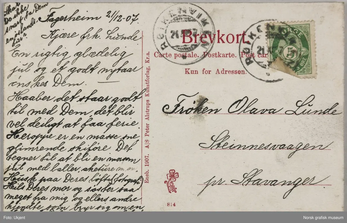 Postkort med bilde fra Røykenvik ved Randsfjorden. Det ligger en liten ...