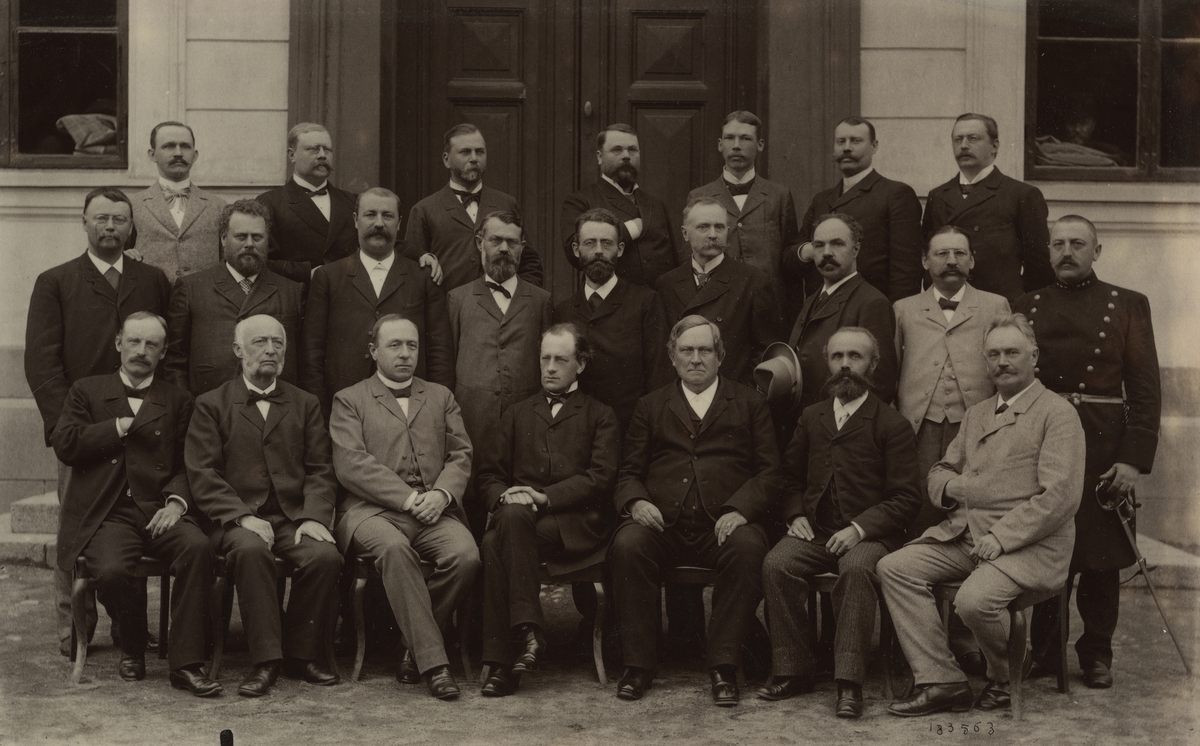 Lärare på Rudbeckianska skolan i Västerås, hösten 1895 -Västerås ...