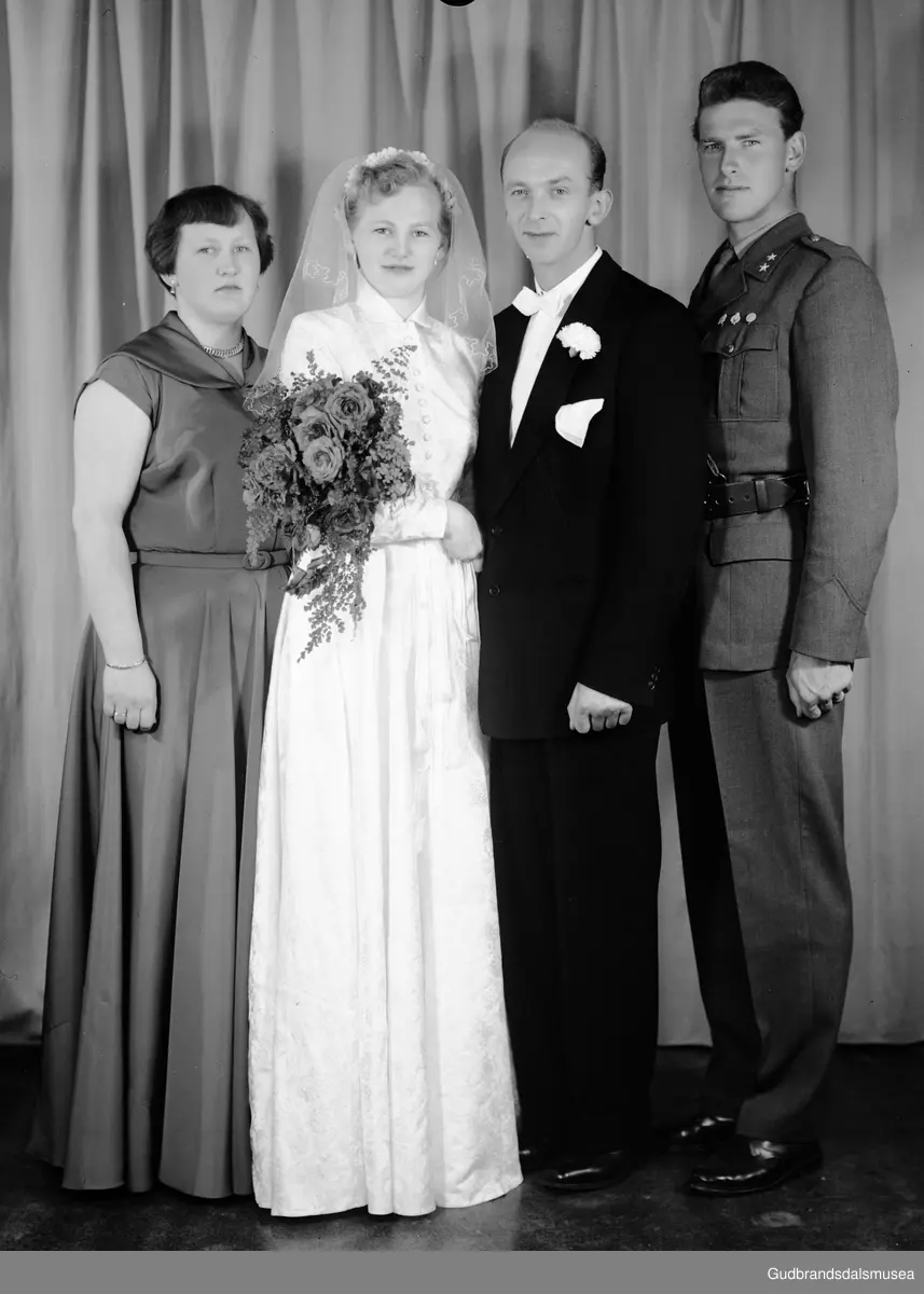 Edvin Hvattum og Ingrid f. Jevne -Gudbrandsdalsmusea / DigitaltMuseum