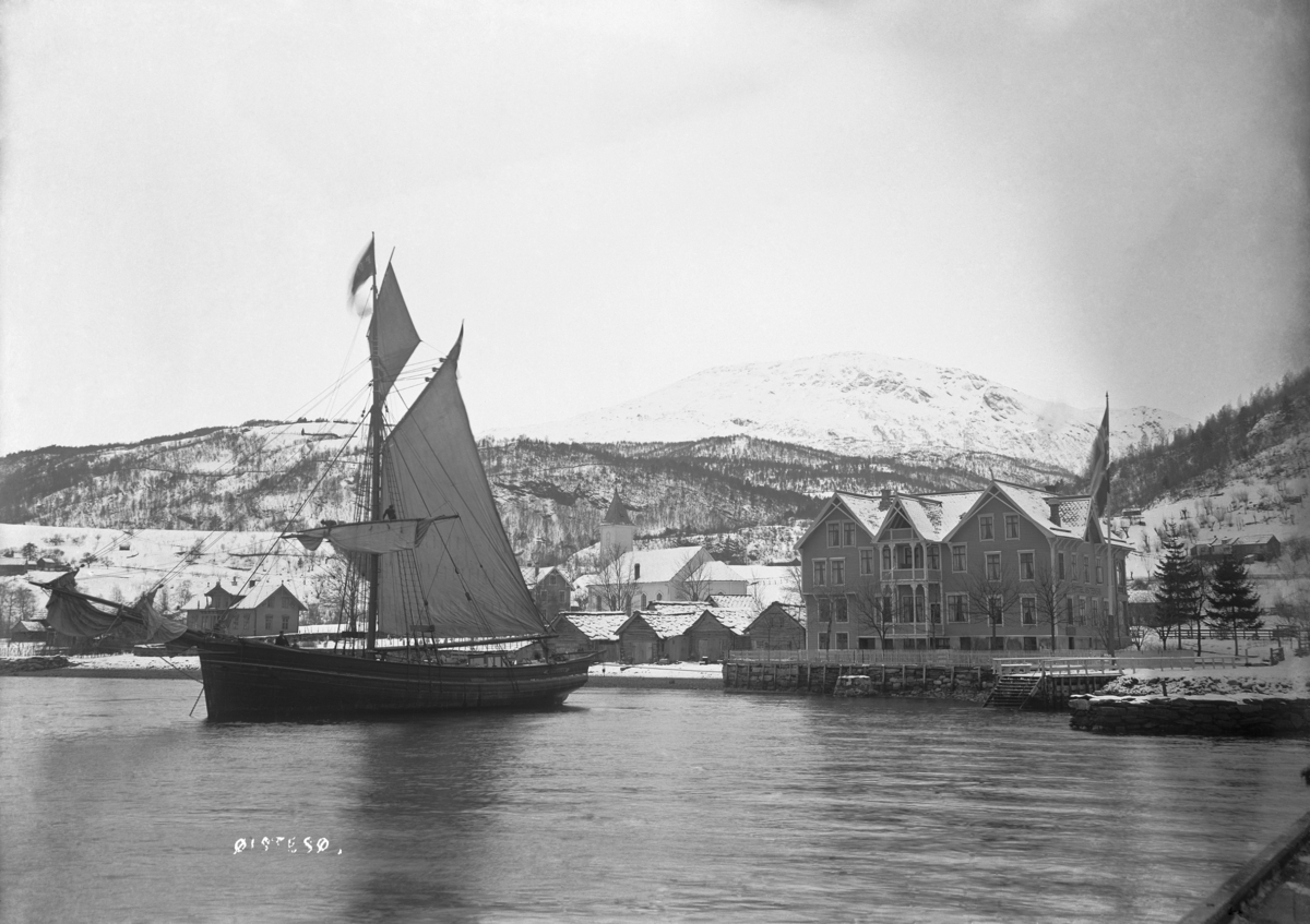 Lofthus fotografiske samling -Universitetsmuseet i Bergen, Fotobasen ...
