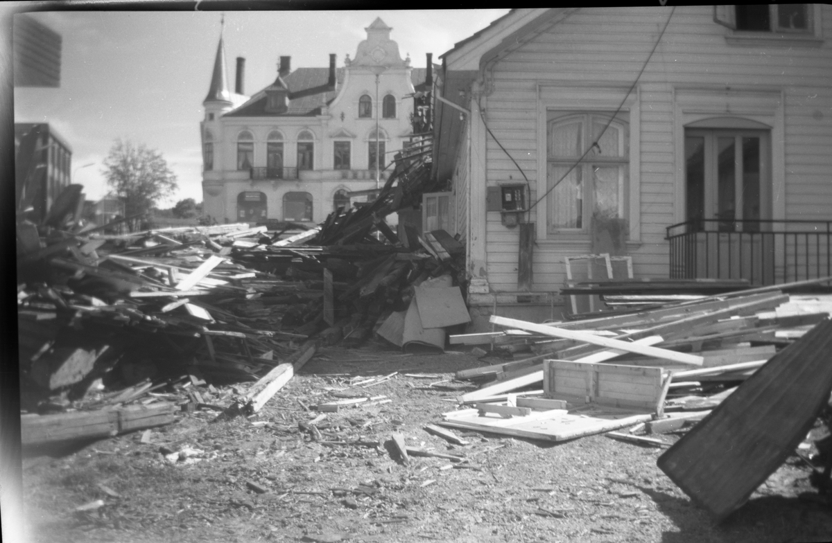 Fotosamling etter fotograf og kringkastingsmann Rikard W. Larsson (31. ...
