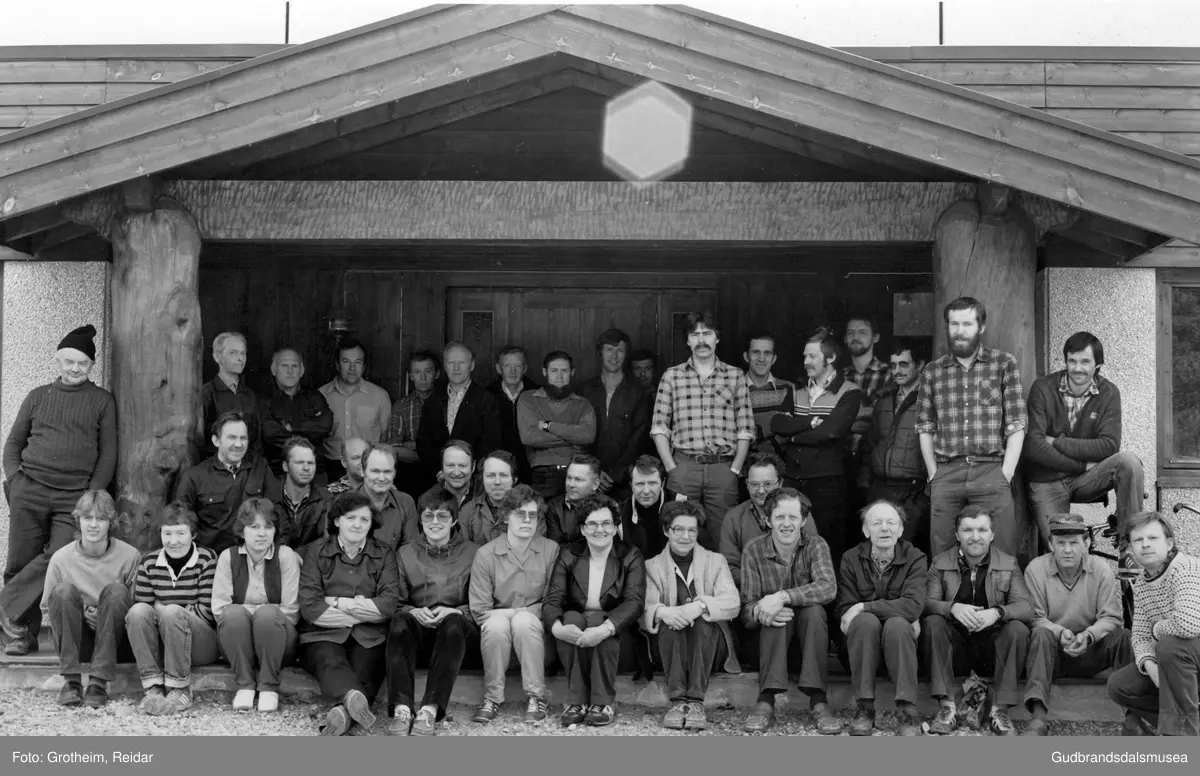 Tilsette ved Skjåk Snekkeri 1982 -Gudbrandsdalsmusea / DigitaltMuseum