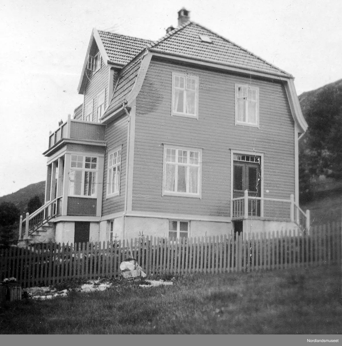 Huset på "Bakkely", Minde i Bergen. -Nordlandsmuseet / DigitaltMuseum