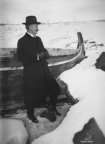 Prot: Knud Hamsun paa Stranden 13/4 -Norsk Folkemuseum / DigitaltMuseum