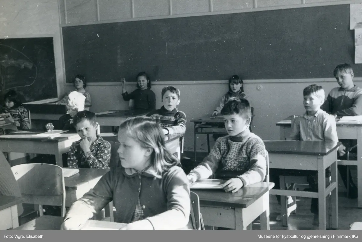 Sarnes. Undervisning på et av klasserommene på Solvang internatet. 1960 ...