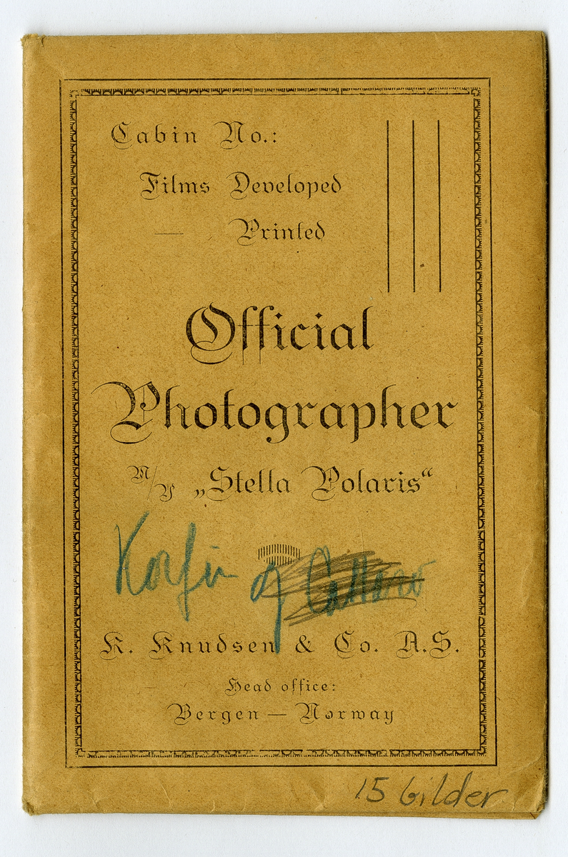 Postkortmotiv av øya Pontikonisi i Hellas. Gresk ortodoks kirke på øya ...