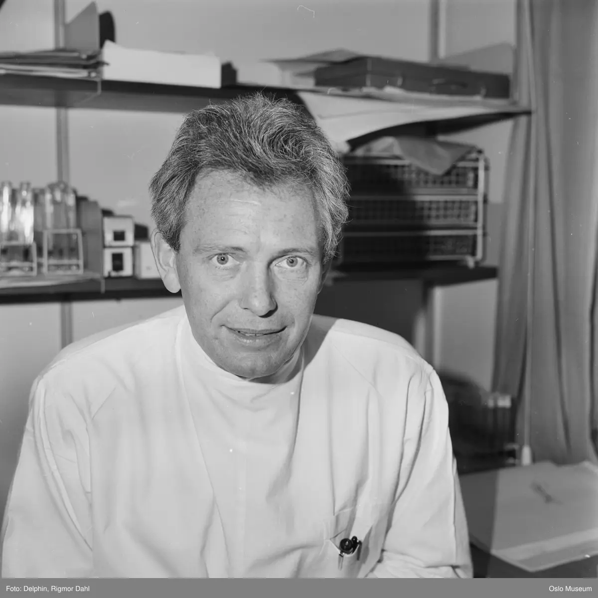 Dr. Olav Trygstad ved Rikshospitalets barneklinikk. -Oslo Museum ...