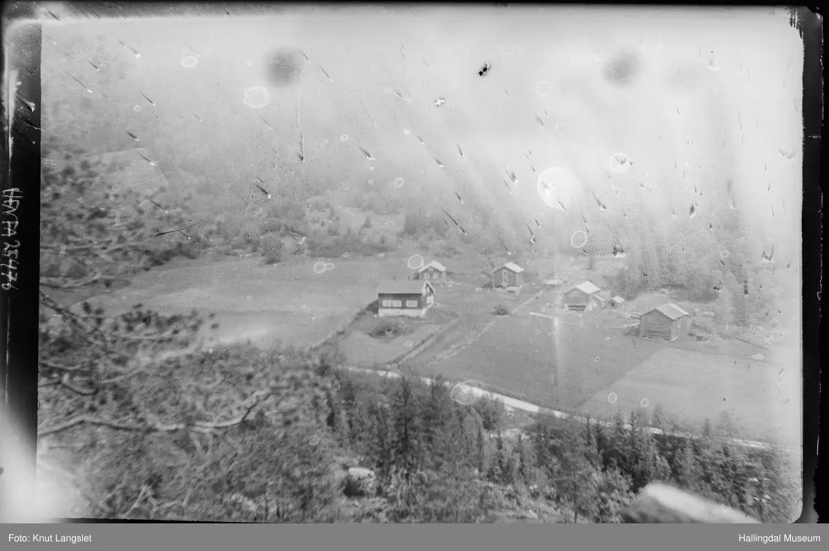 Oversiktsbilde av Langslet i Rukkedalen. -Hallingdal museum fotosamling ...