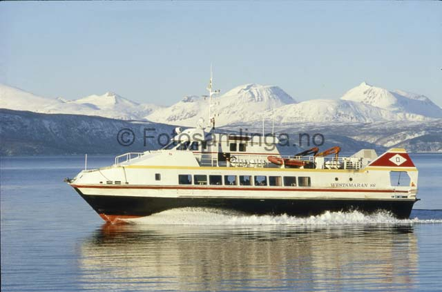 Hurtigbåten MS Skogøy. Gamle Skogøy ble erstattet av hurtigbåt i 1983 ...