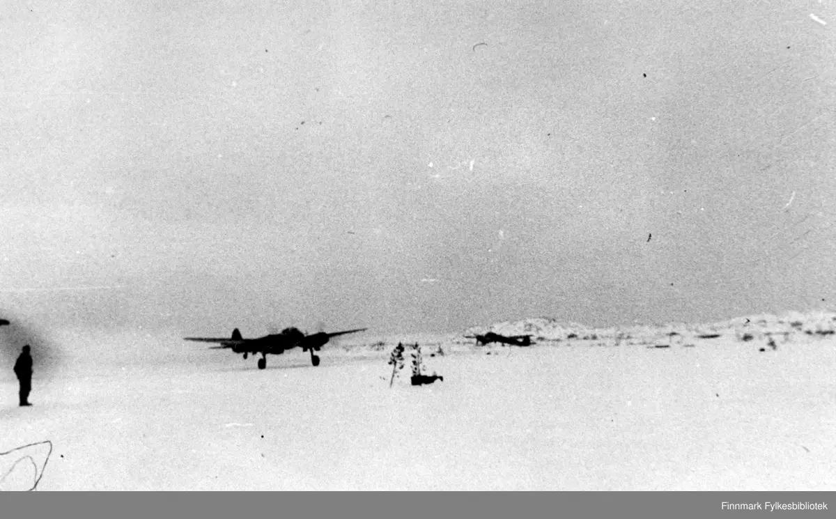 En Junkers Ju 88D fra 1. skvadron av fjernoppklaringsgruppe 124 tar av ...