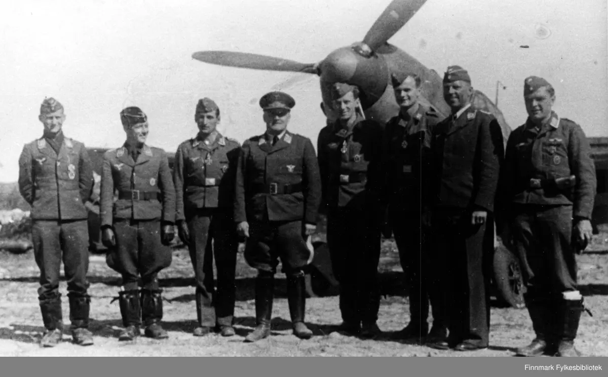 Fra den tunge skvadronen ved jagerving 77 (Z-Staffel/JG 77). Sjef for ...