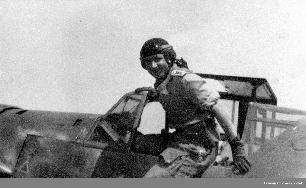 Sersjant Josef Bössenecker ved 9. skvadron av 5. jagerving (9./JG 5) på ...