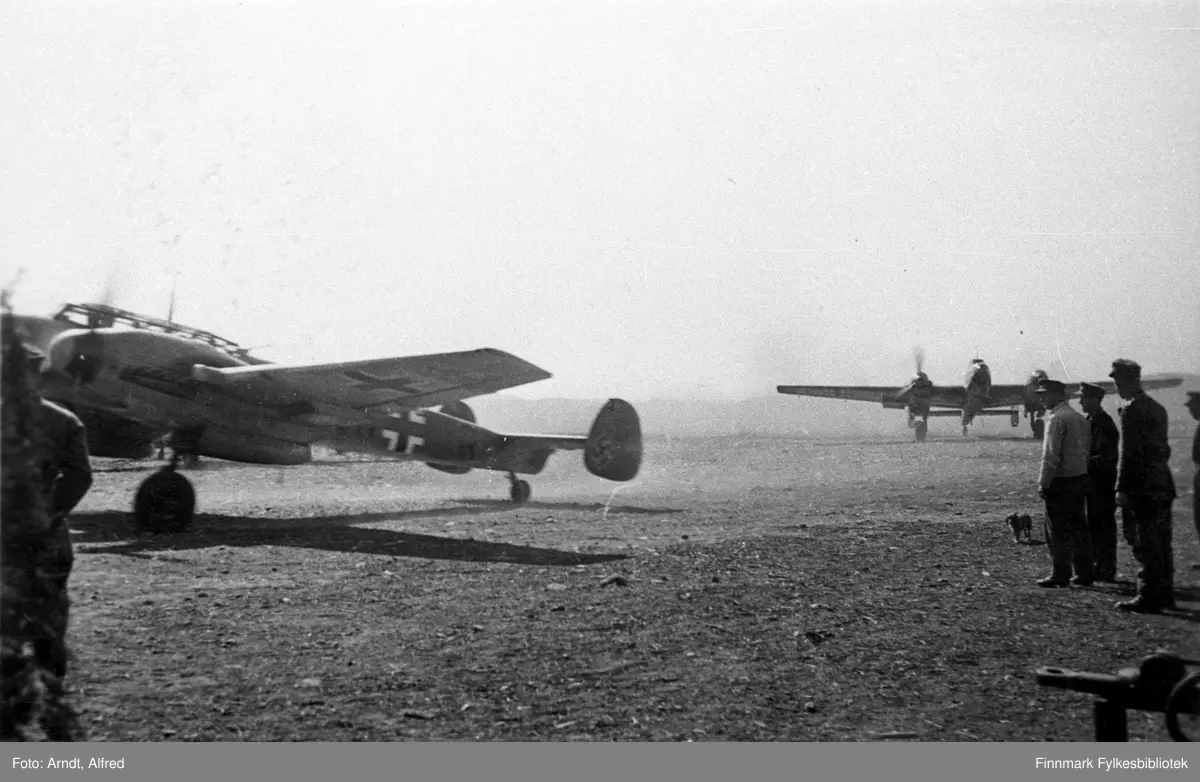 13. tunge skvadron av 5. jagerving (13.(Z)/JG 5) er klar for avgang mot ...