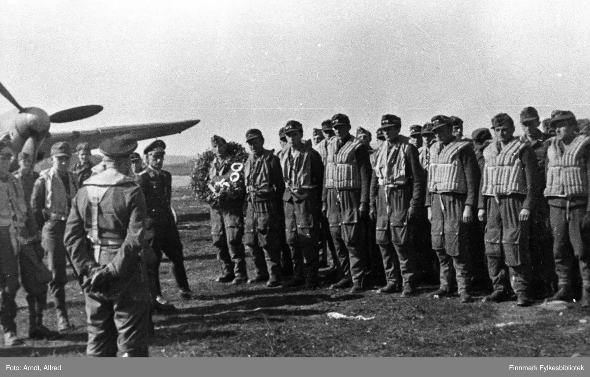 Fra 13. tunge skvadron av 5. jagerving (13.(Z)/JG 5). Oversersjant ...