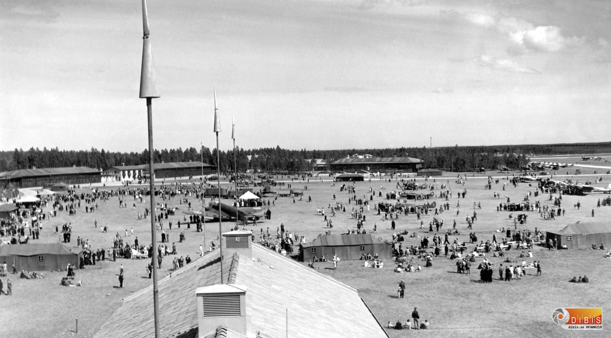 Flottiljens dag på F15 Söderhamn. Från kanslihuset mot öster. -Digital ...