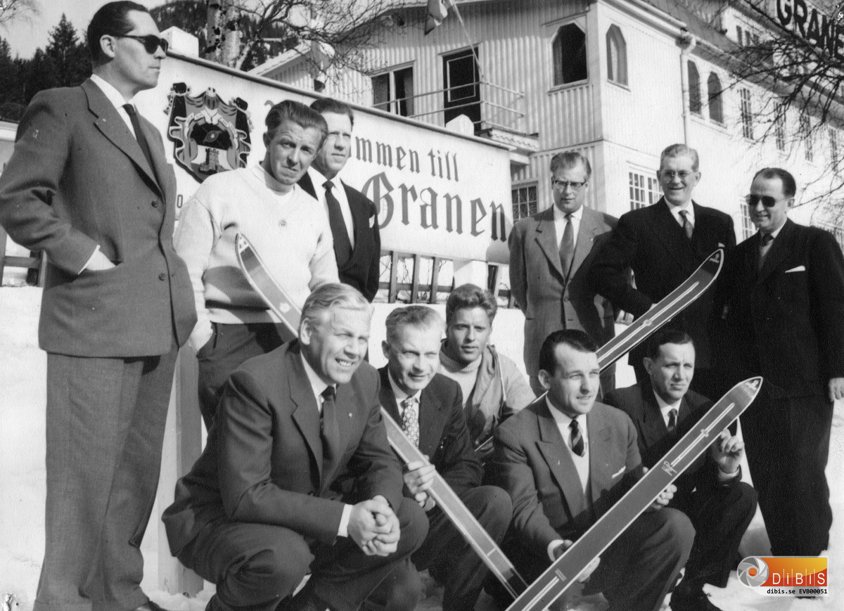 Från vänster stående: 1. okänd 2. okänd 3. Henry Hägglund 4. Bengt ...