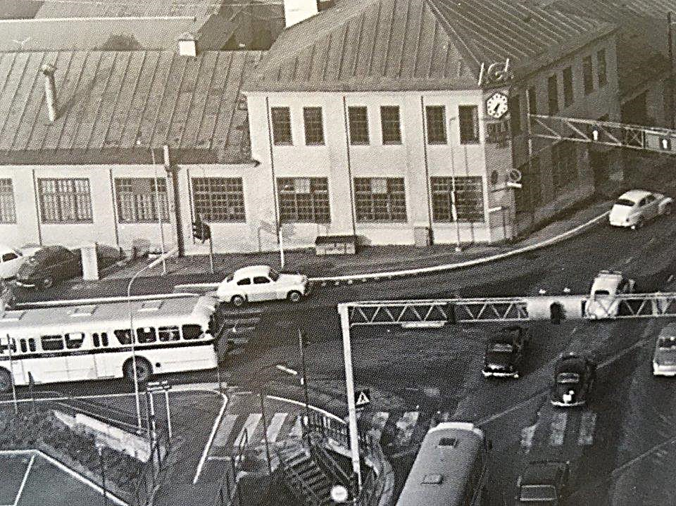 Korsningen Sickla Bro och Sickla industriväg, 1960-tal. Där ...
