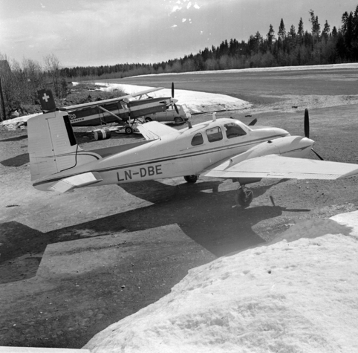 HAMAR FLYPLASS, STAVSBERG ENMOTORS PROPELLFLY" HB-FCDPILATUS-PORTER" LN ...
