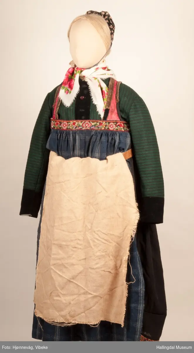 Bunad -Hallingdal Museum / DigitaltMuseum