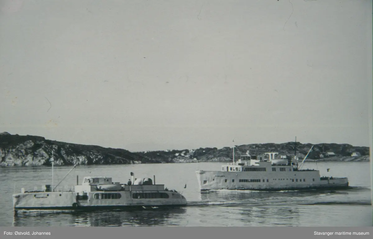 MS "Ekspress" II og MS "Fjordbris". -Stavanger maritime museum ...