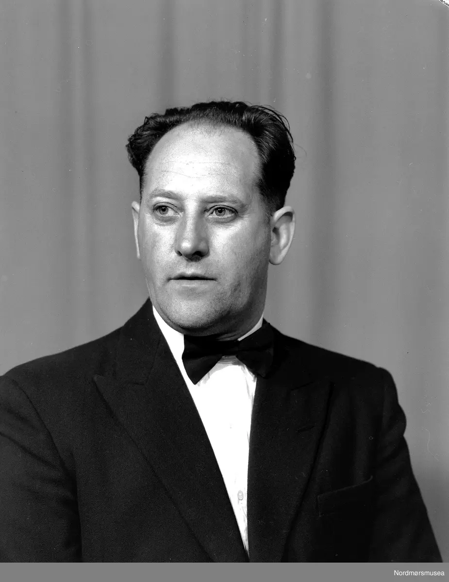 John Lund. Fra Nordmøre museums fotosamlinger, Halås-arkivet ...