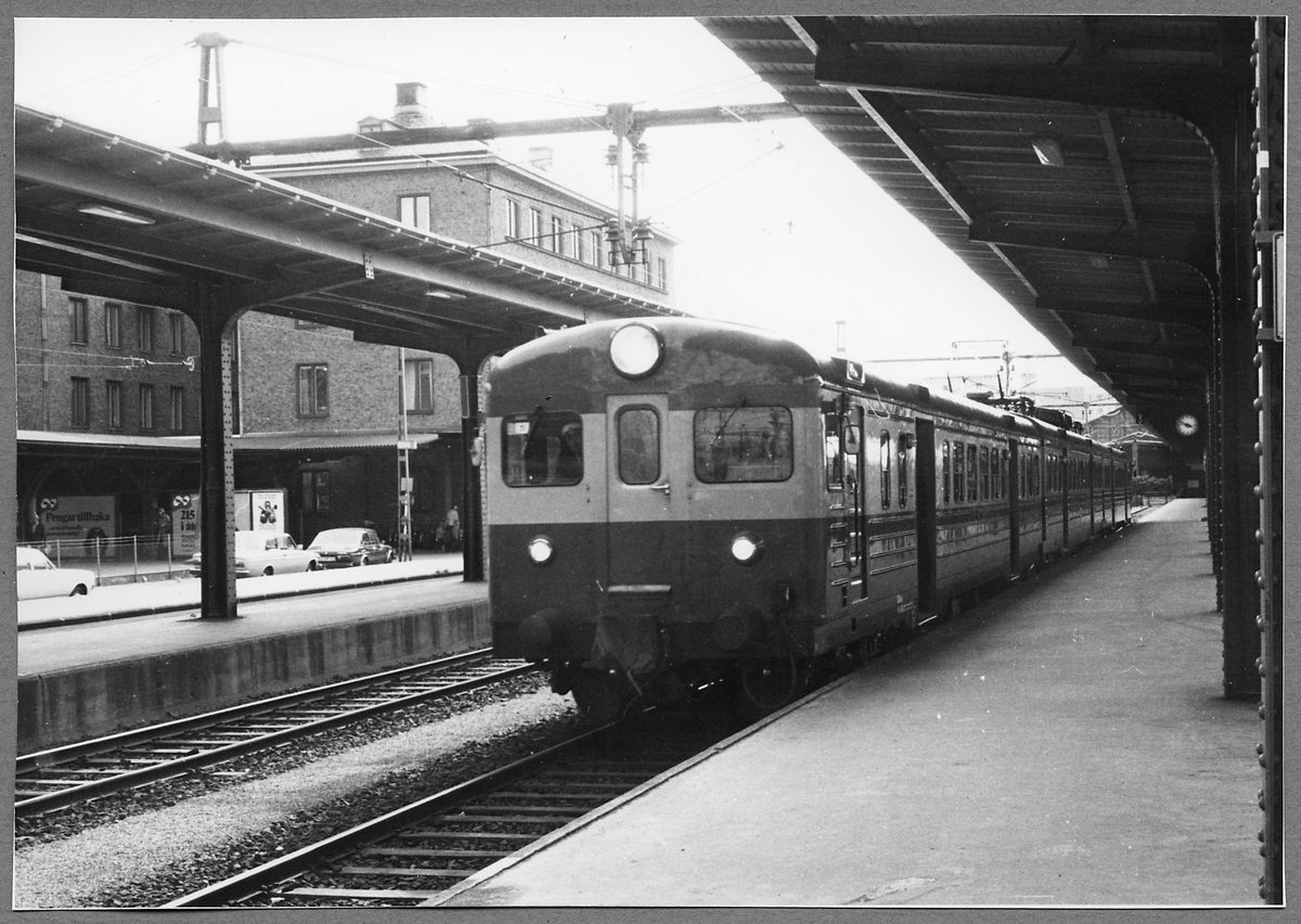 Statens Järnvägar, SJ X6 260 vid Göteborg Centralstation ...