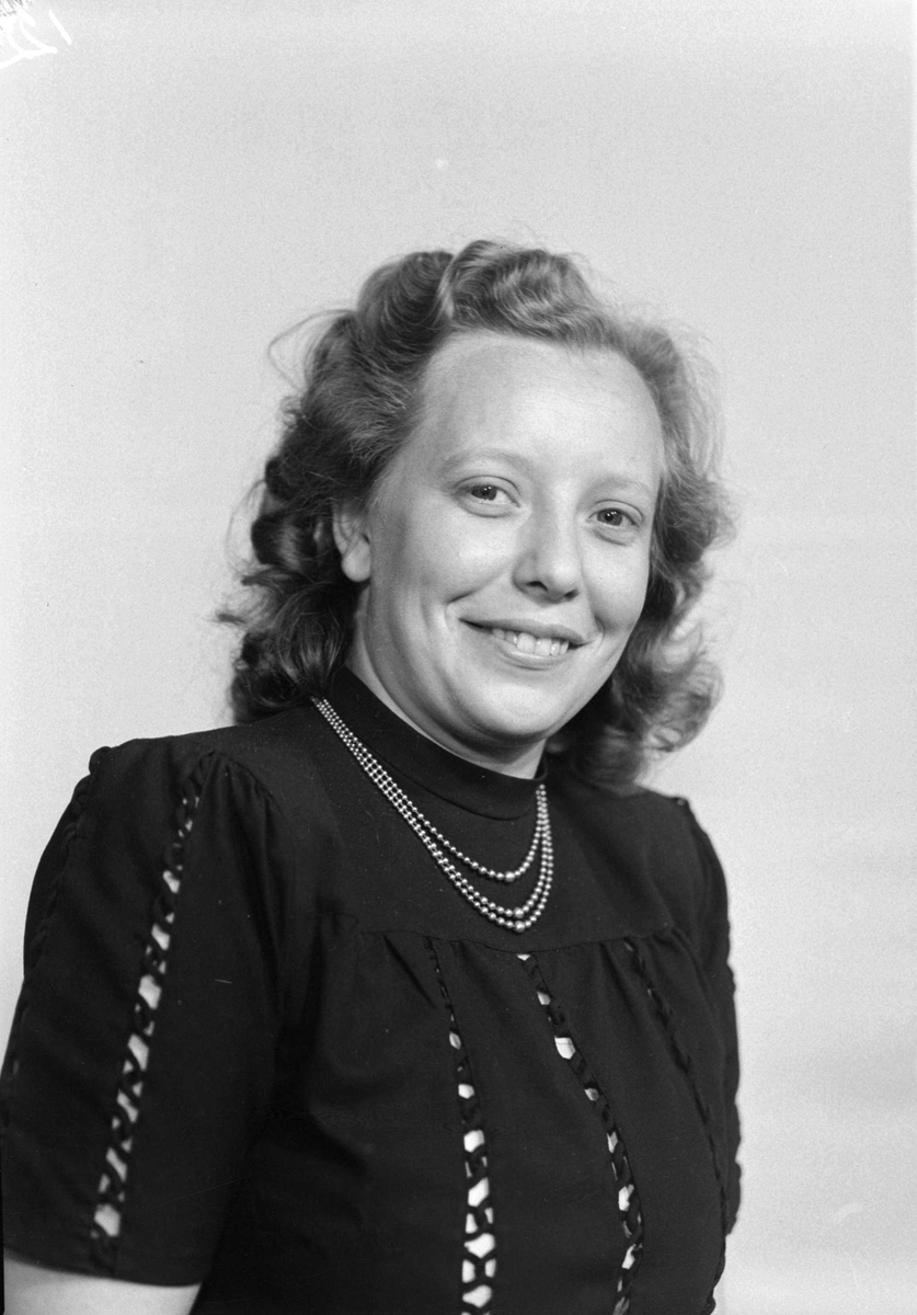 Anne Strand -Sverresborg Trøndelag Folkemuseum / DigitaltMuseum