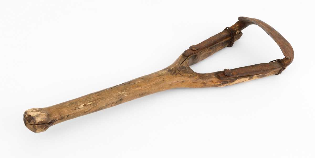 Barkekniv -Anno Norsk skogmuseum / DigitaltMuseum