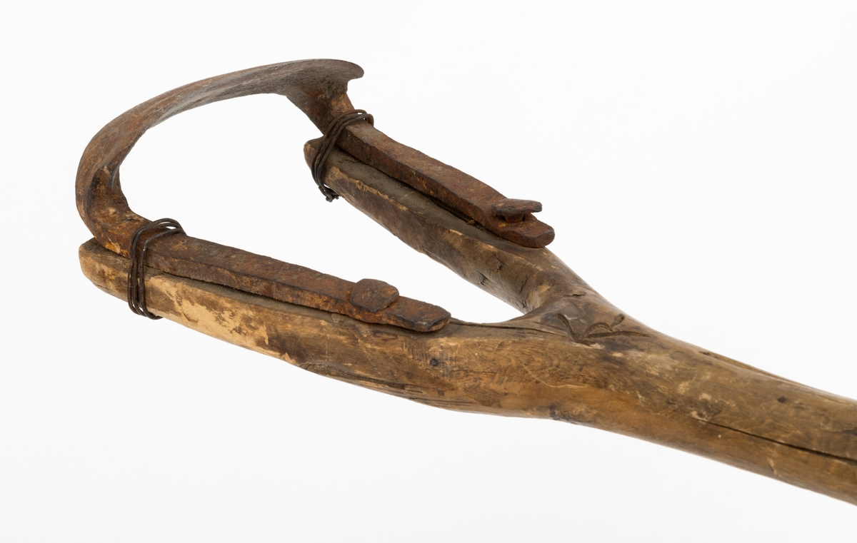 Barkekniv -Anno Norsk skogmuseum / DigitaltMuseum