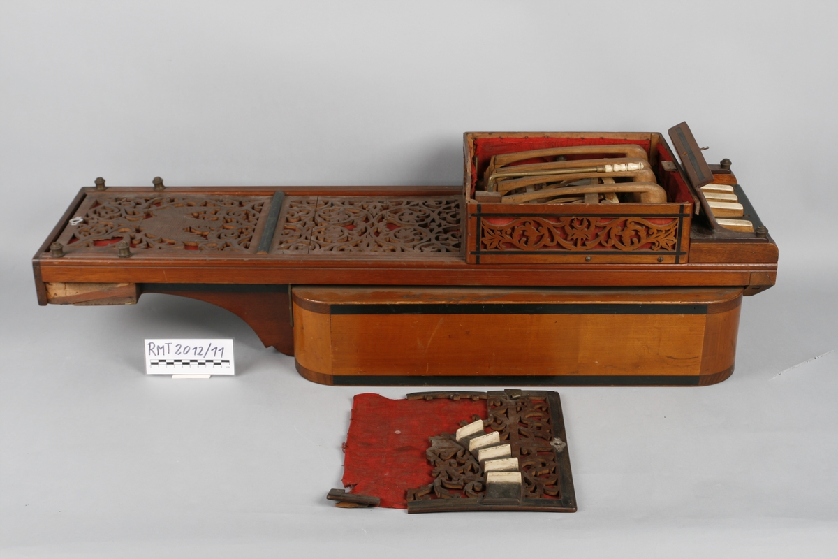 Klaverinstrument -Ringve Musikkmuseum / DigitaltMuseum