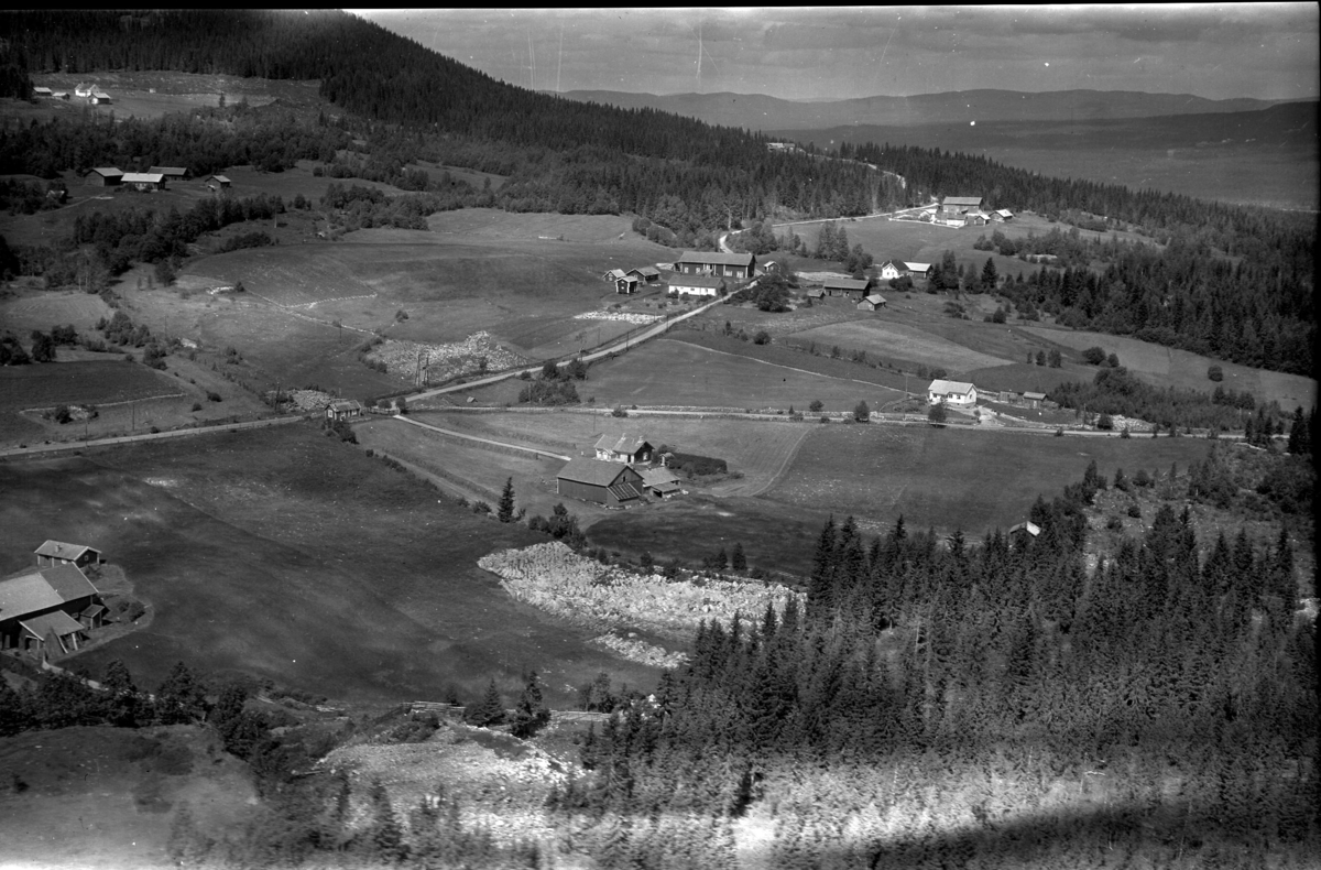 Mobergkrysset i Nordskogbygda. Søndre Gobakken (Gnr 130/12) midt i ...