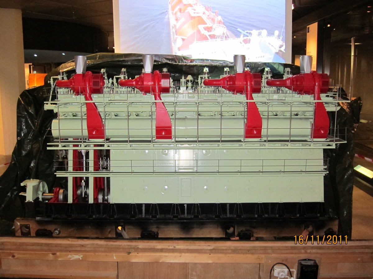 Modell av motor -Norsk Maritimt Museum / DigitaltMuseum