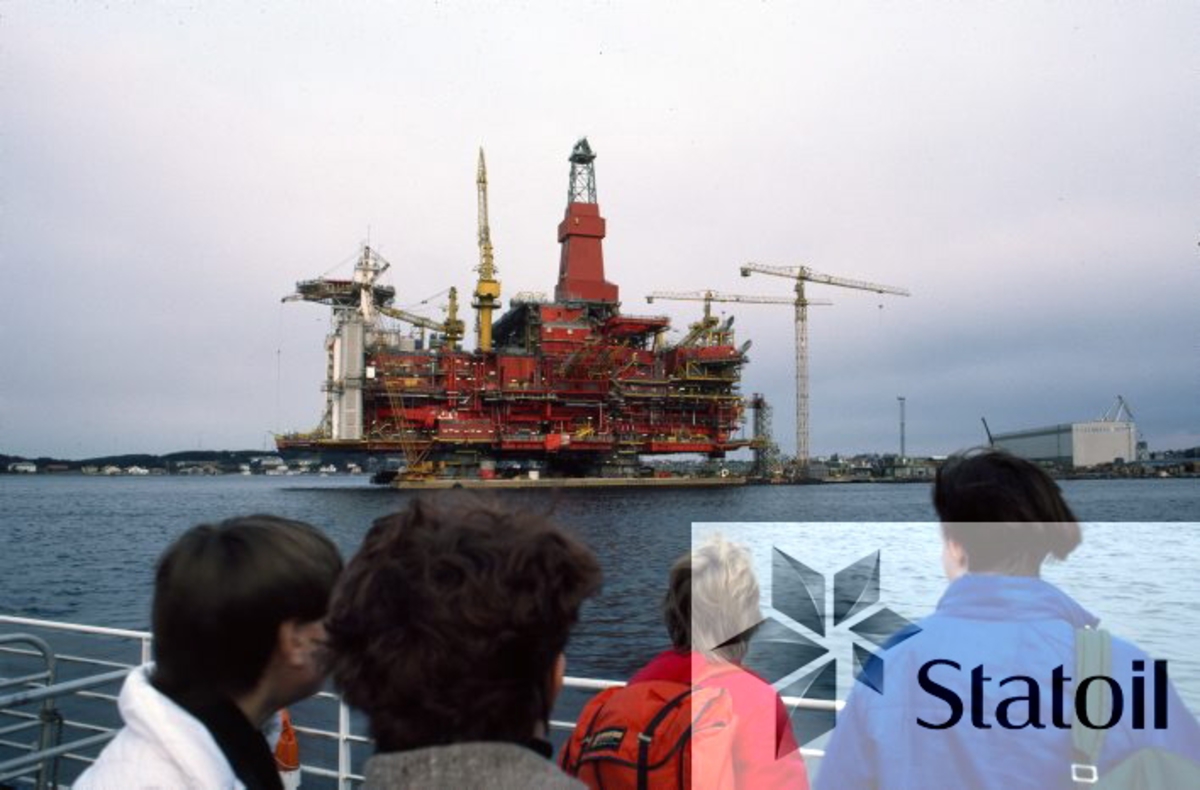 Statfjord C er en integrert plattform med Condeep betongunderstell med fire betongskaft. På ...