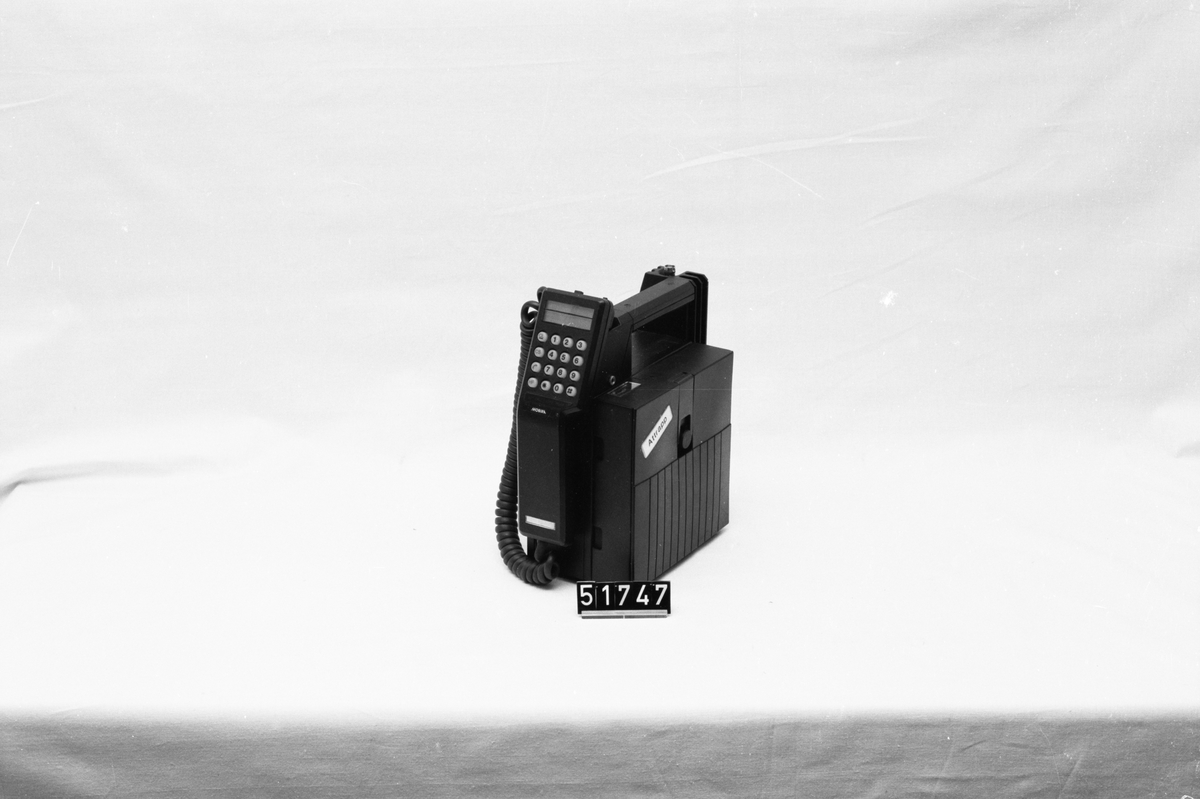 Mobiltelefon -Tekniska museet / DigitaltMuseum