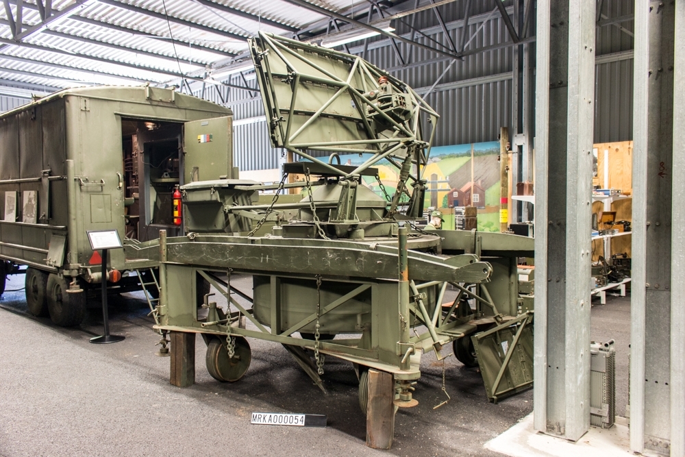 Eldledningsradar PA 31 -Museum för rörligt kustartilleri / DigitaltMuseum