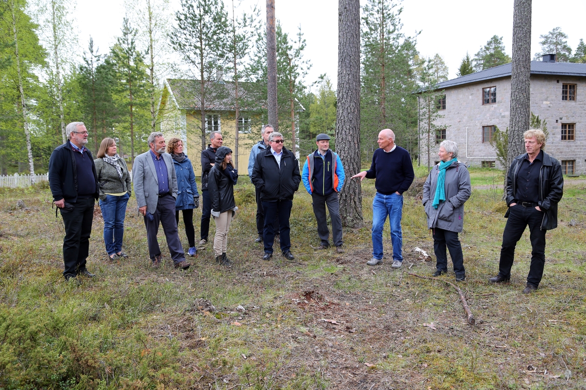 Befaring med Kulturrådet på fellesmagasintomta. Ola Aasness forteller ...