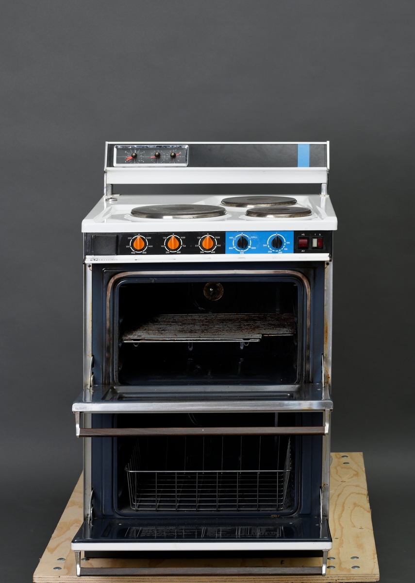 Komfyr -Sverresborg Trøndelag Folkemuseum / DigitaltMuseum