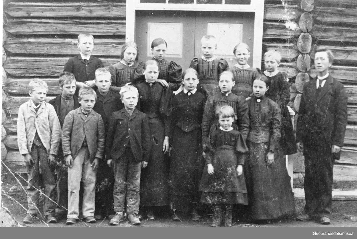 Svart Historie Collage Trist Historie Song And Lyrics By Wannskrækk