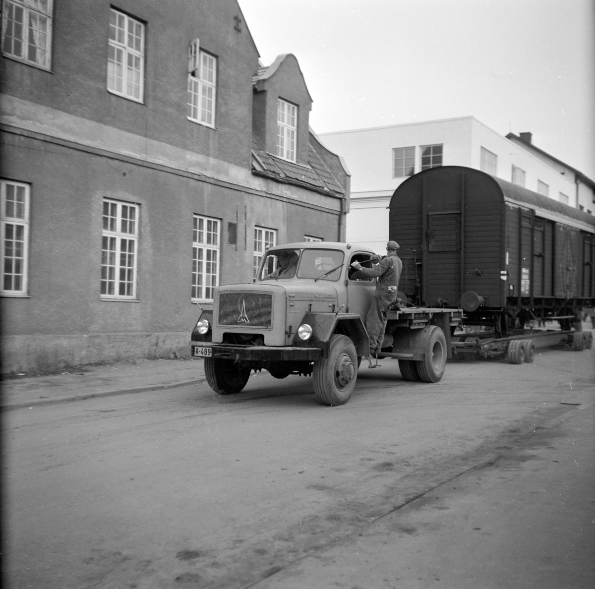 Hamar, Vangsvegen 51, Ideal flatbrødfabrikk, innlasting av ...