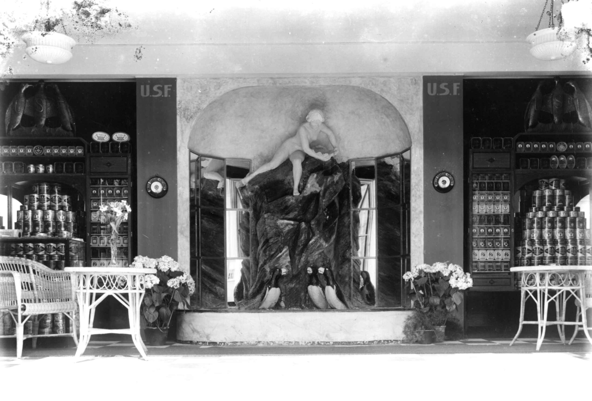 Jubileumsutstillingen på Frogner, Oslo, 1914. Interiør paviljong ...