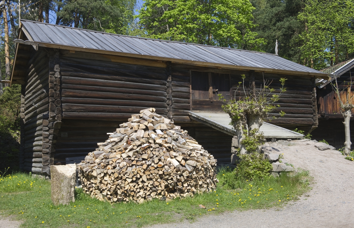 Stall fra Grønneflåta i Nore og Uvdal, Numedal. Vedstabel på framsiden ...
